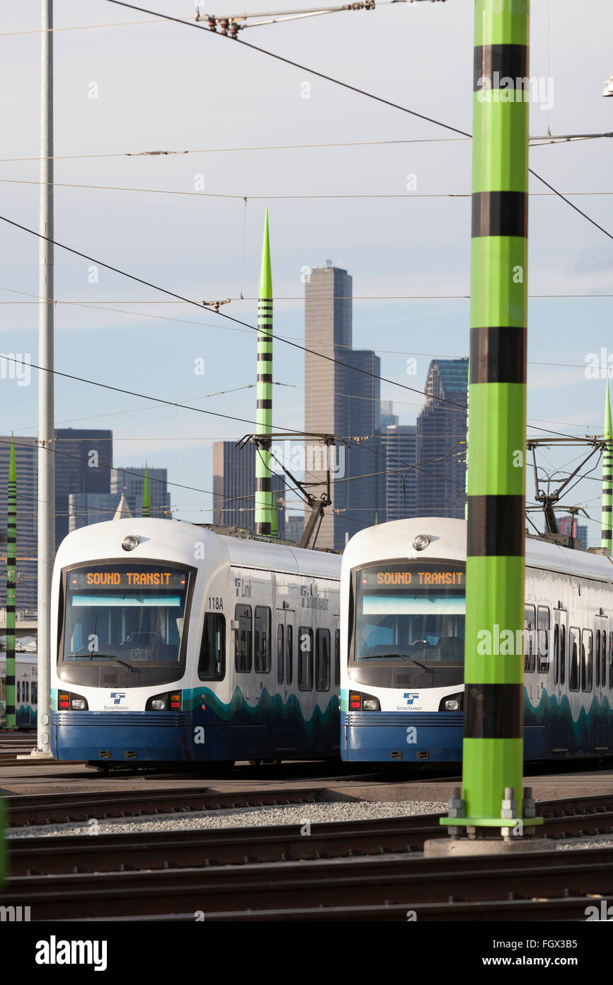 Trolley poles hi-res stock photography and images - Alamy