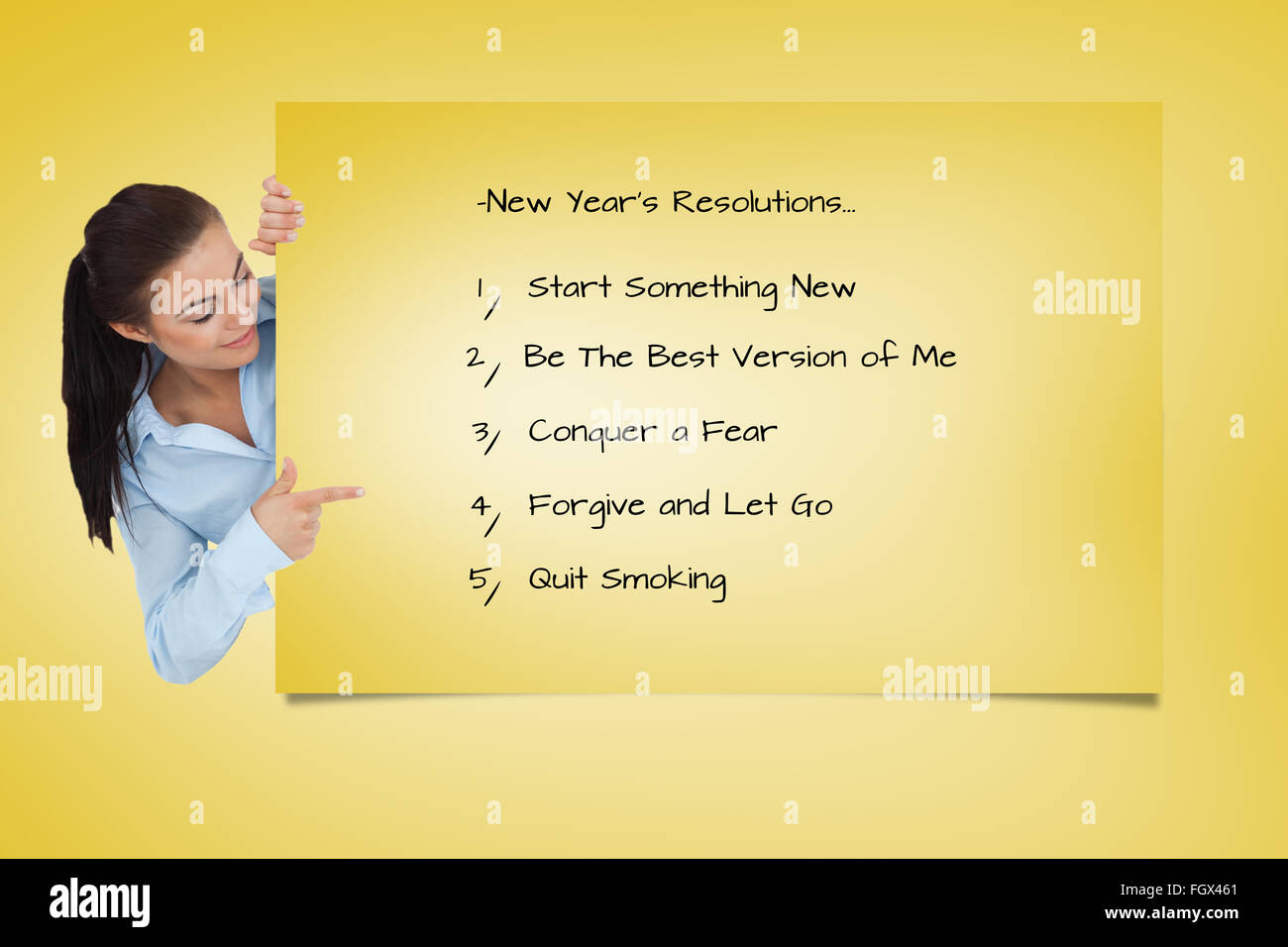 Woman looking around corner hi-res stock photography and images - Alamy