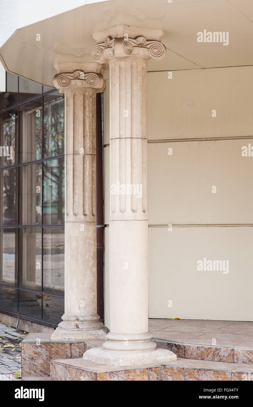 Entrance ancient building old hi-res stock photography and images - Alamy