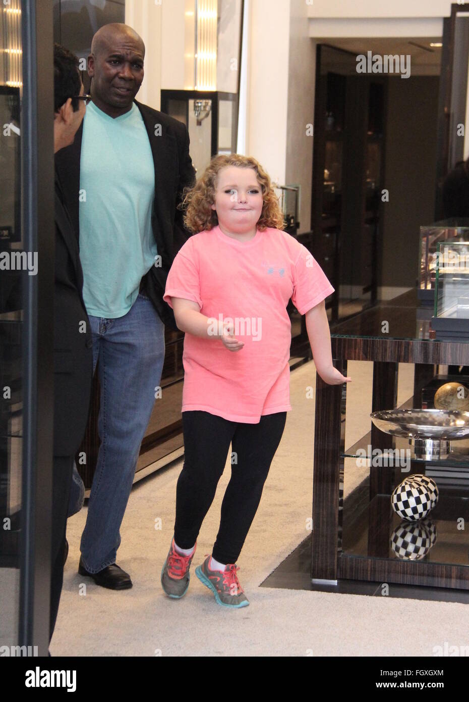'Honey Boo Boo' Star Alana Thompson filming with Mama June and family ...