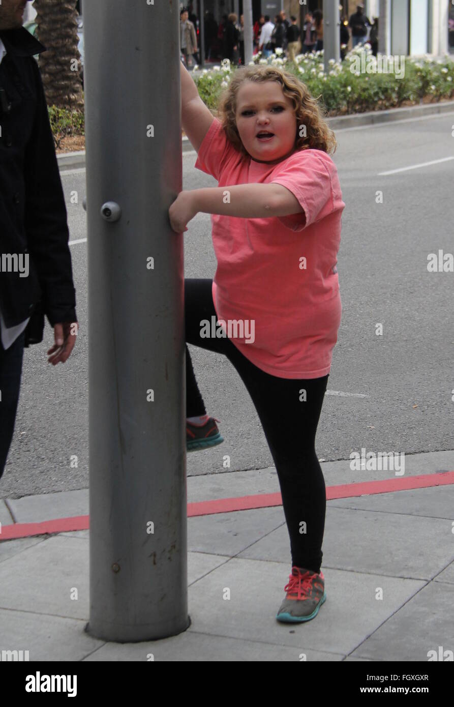 'Honey Boo Boo' Star Alana Thompson filming with Mama June and family ...