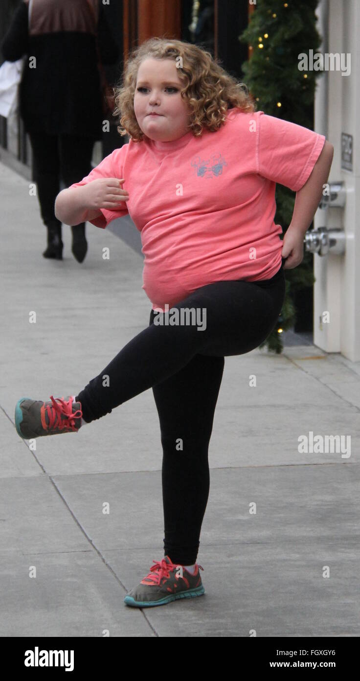 'Honey Boo Boo' Star Alana Thompson filming with Mama June and family ...