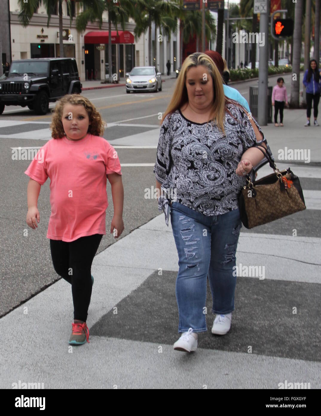 'Honey Boo Boo' Star Alana Thompson filming with Mama June and family ...