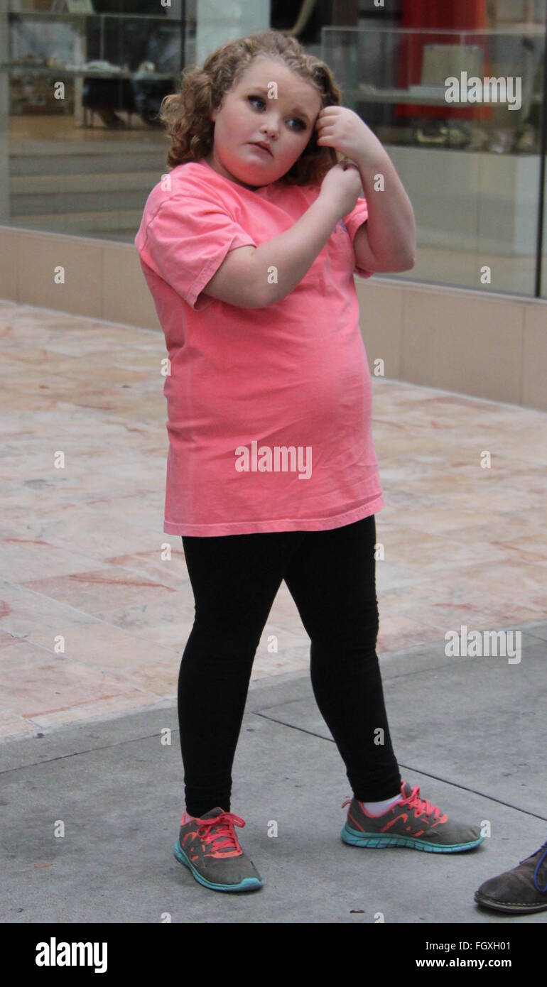 'Honey Boo Boo' Star Alana Thompson filming with Mama June and family ...
