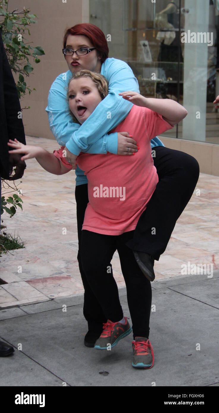 'Honey Boo Boo' Star Alana Thompson filming with Mama June and family ...
