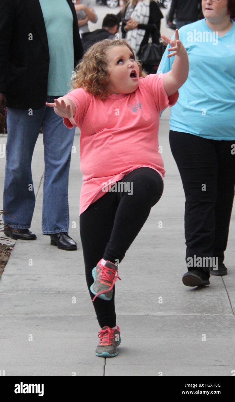 'Honey Boo Boo' Star Alana Thompson filming with Mama June and family ...