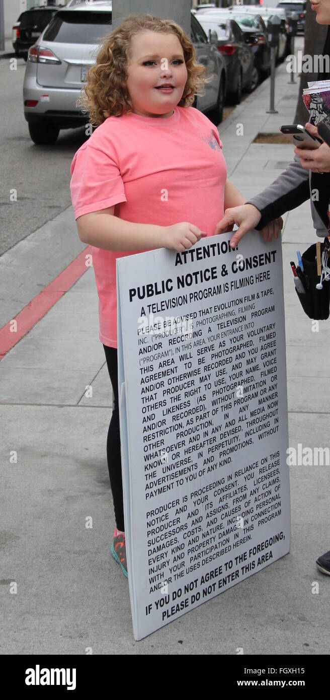 'Honey Boo Boo' Star Alana Thompson filming with Mama June and family ...