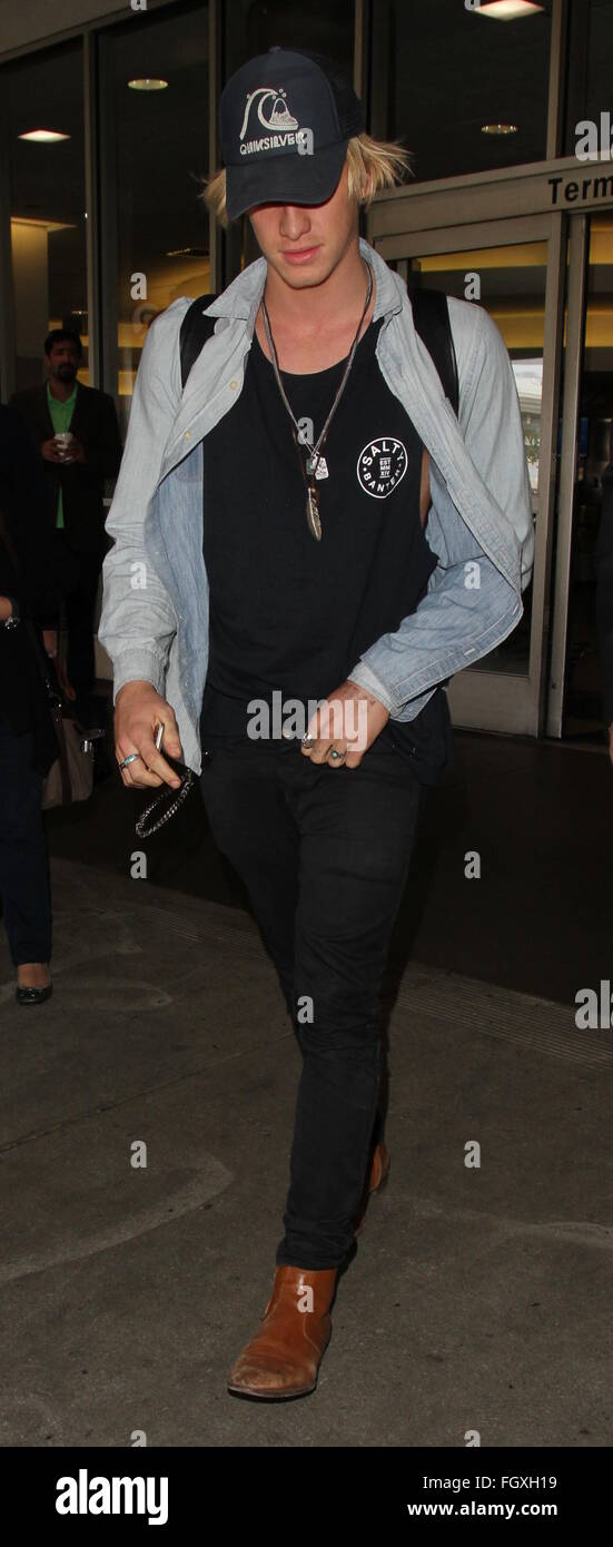 Australian singer Cody Simpson arrives at Los Angeles International ...
