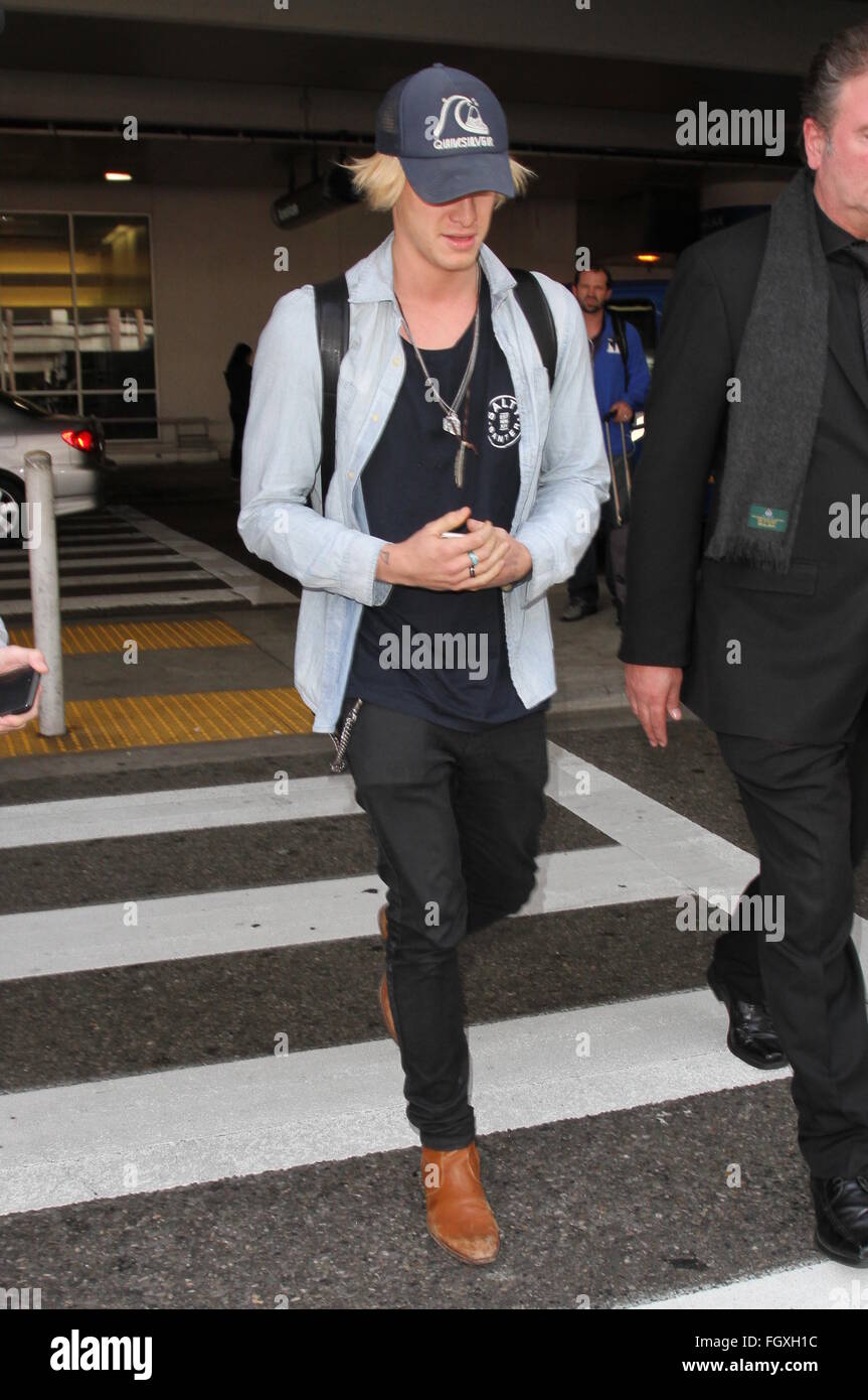 Australian singer Cody Simpson arrives at Los Angeles International ...