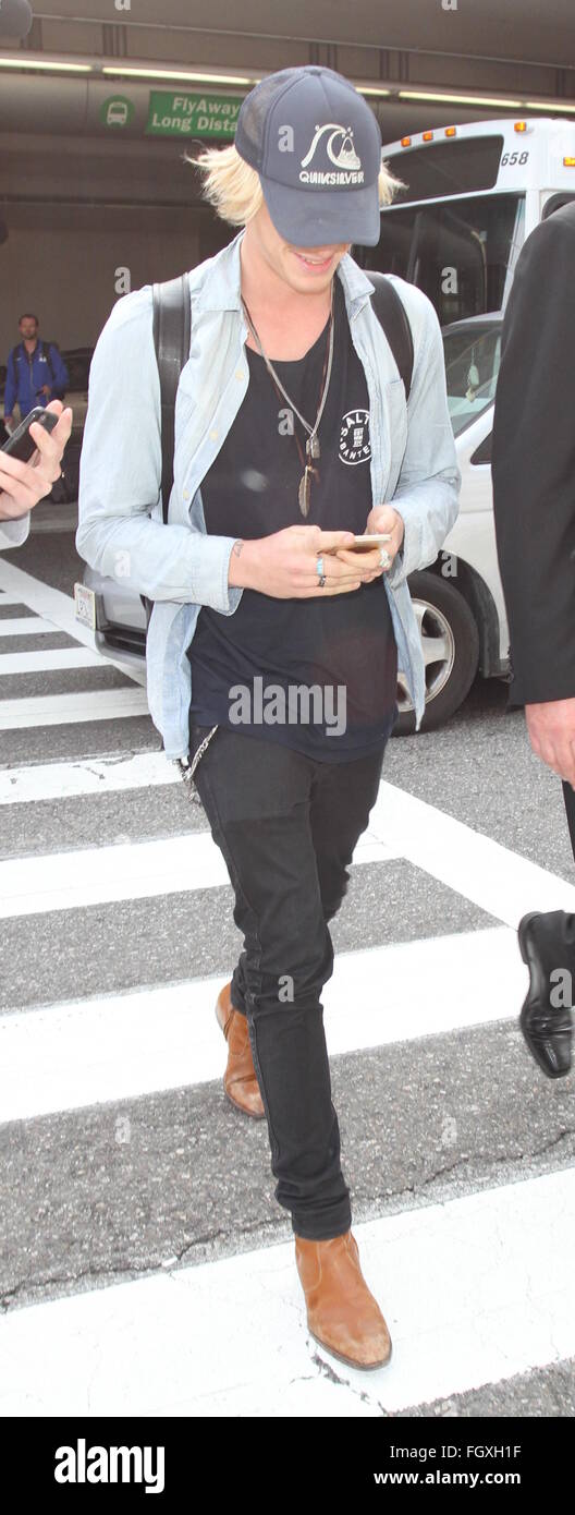 Australian singer Cody Simpson arrives at Los Angeles International ...
