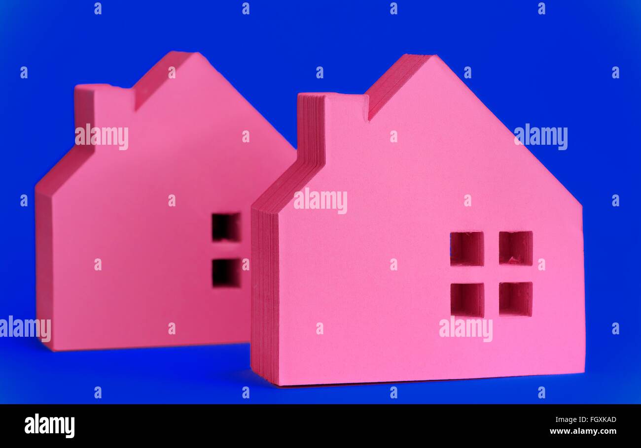 Pink colour houses hi-res stock photography and images - Alamy