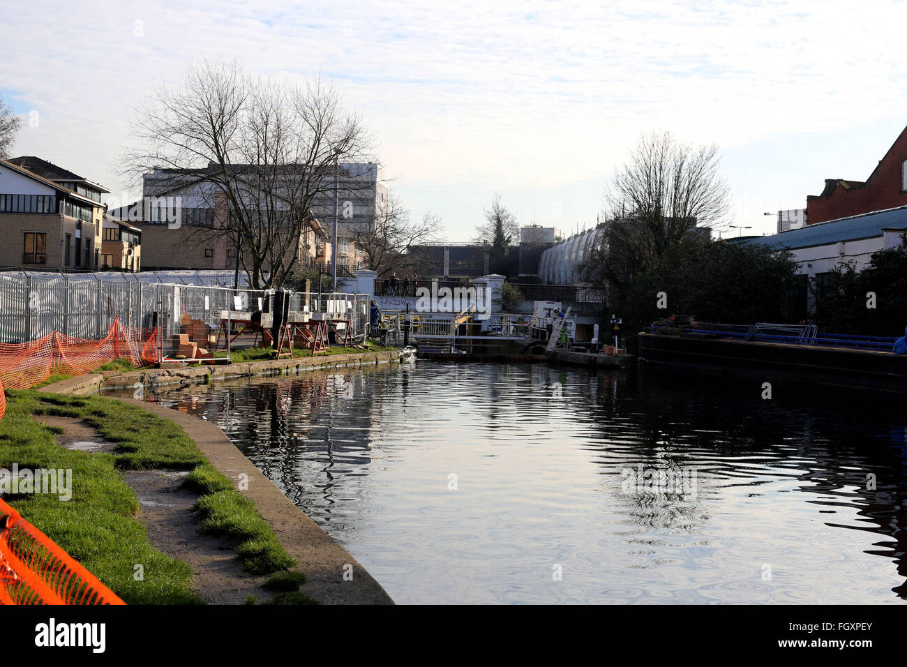 Camden Lock/Kentish Town Lock on the Regent's Canal in Camden The lock ...