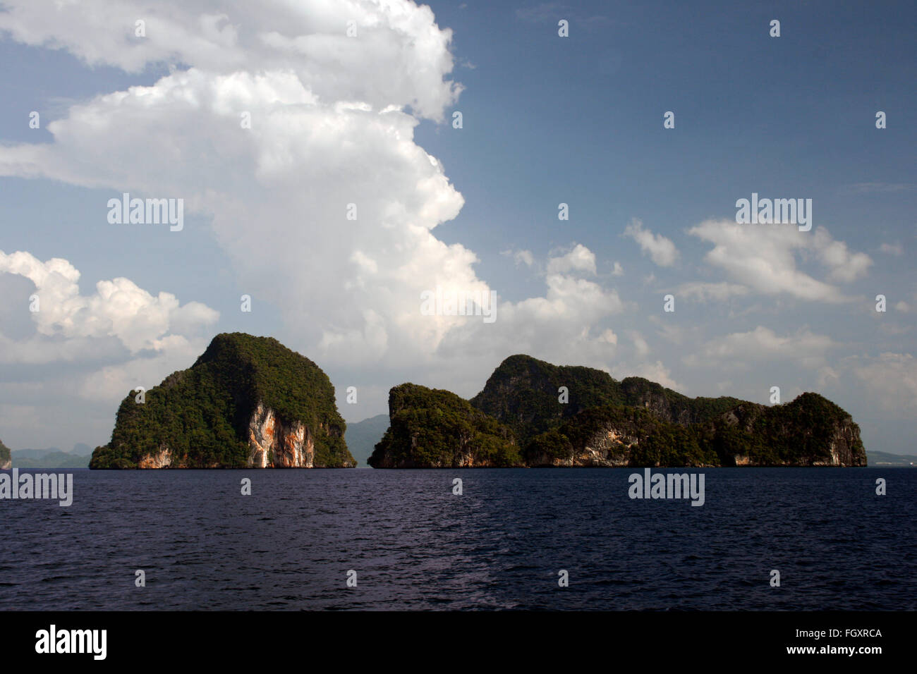 Limestone cliff of Andaman Sea islands, Thailand Stock Photo - Alamy