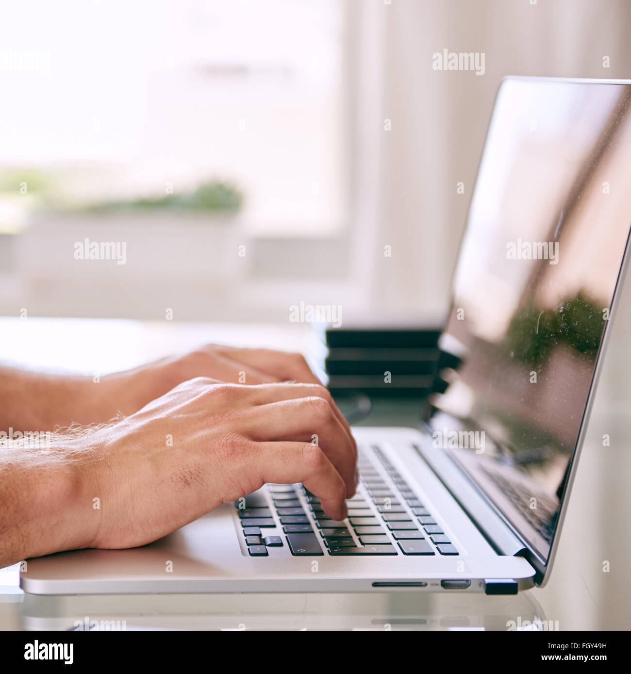 Busy typing hi-res stock photography and images - Alamy