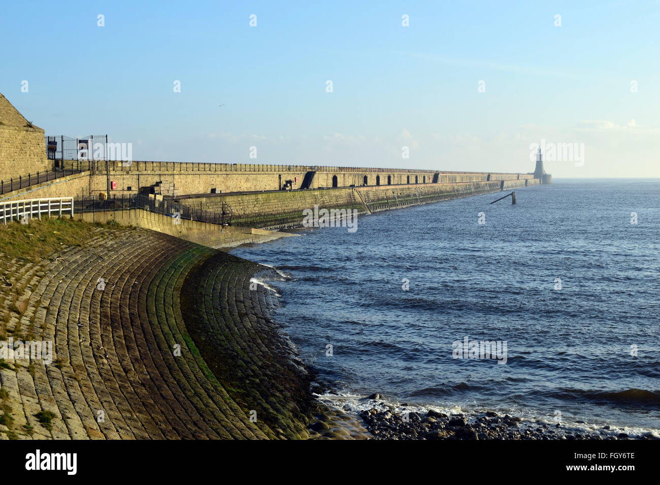 Tynemouth Pier on a clear day Stock Photo - Alamy