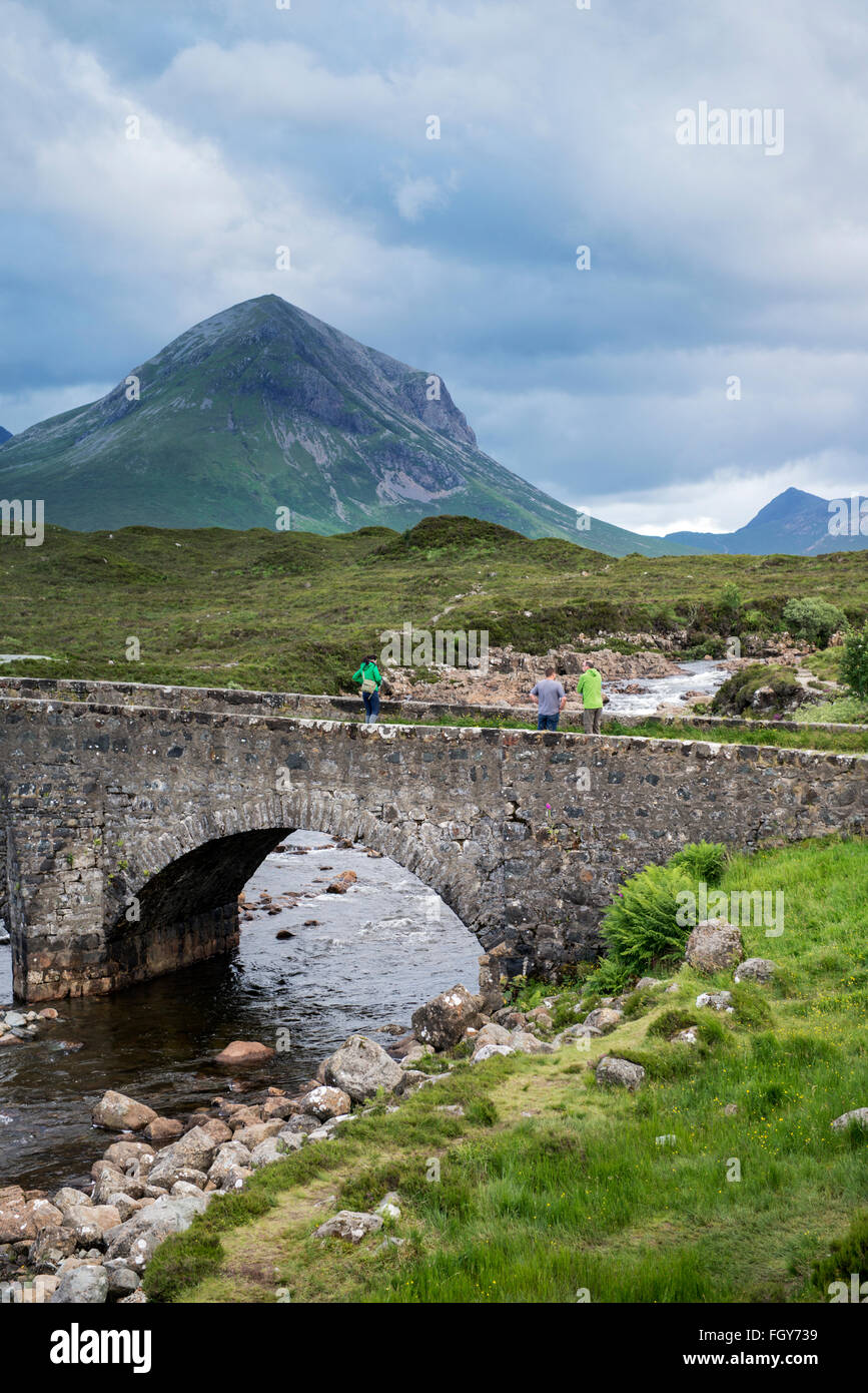 The bridge at Sligachan on the Isle of Skye, Scotland, with the Cuillin ...