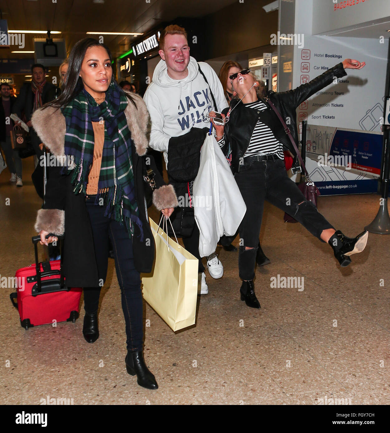 The Coronation Street cast arrive at Euston for the National Television ...
