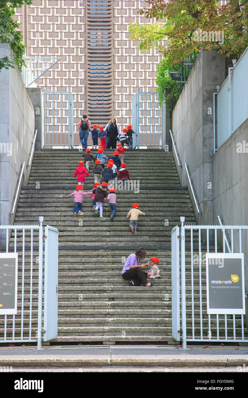 young kindergarten school children kids outing Stock Photo - Alamy