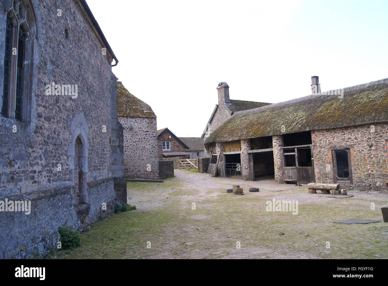 quaint farm yard Stock Photo - Alamy