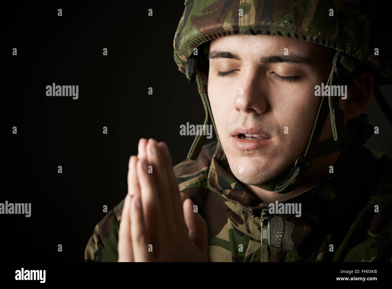 Thinking soldier hi-res stock photography and images - Alamy
