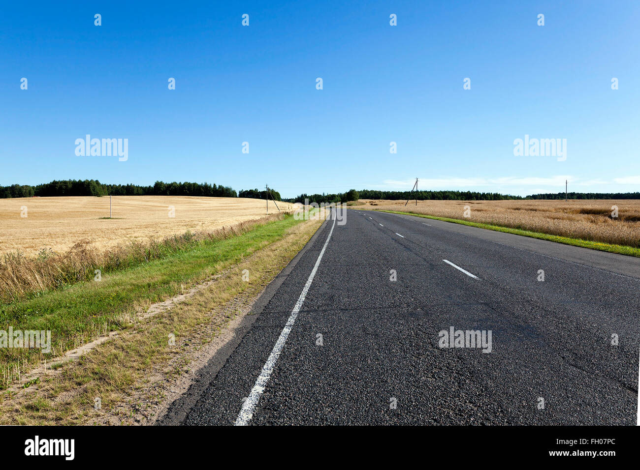 small country road Stock Photo - Alamy