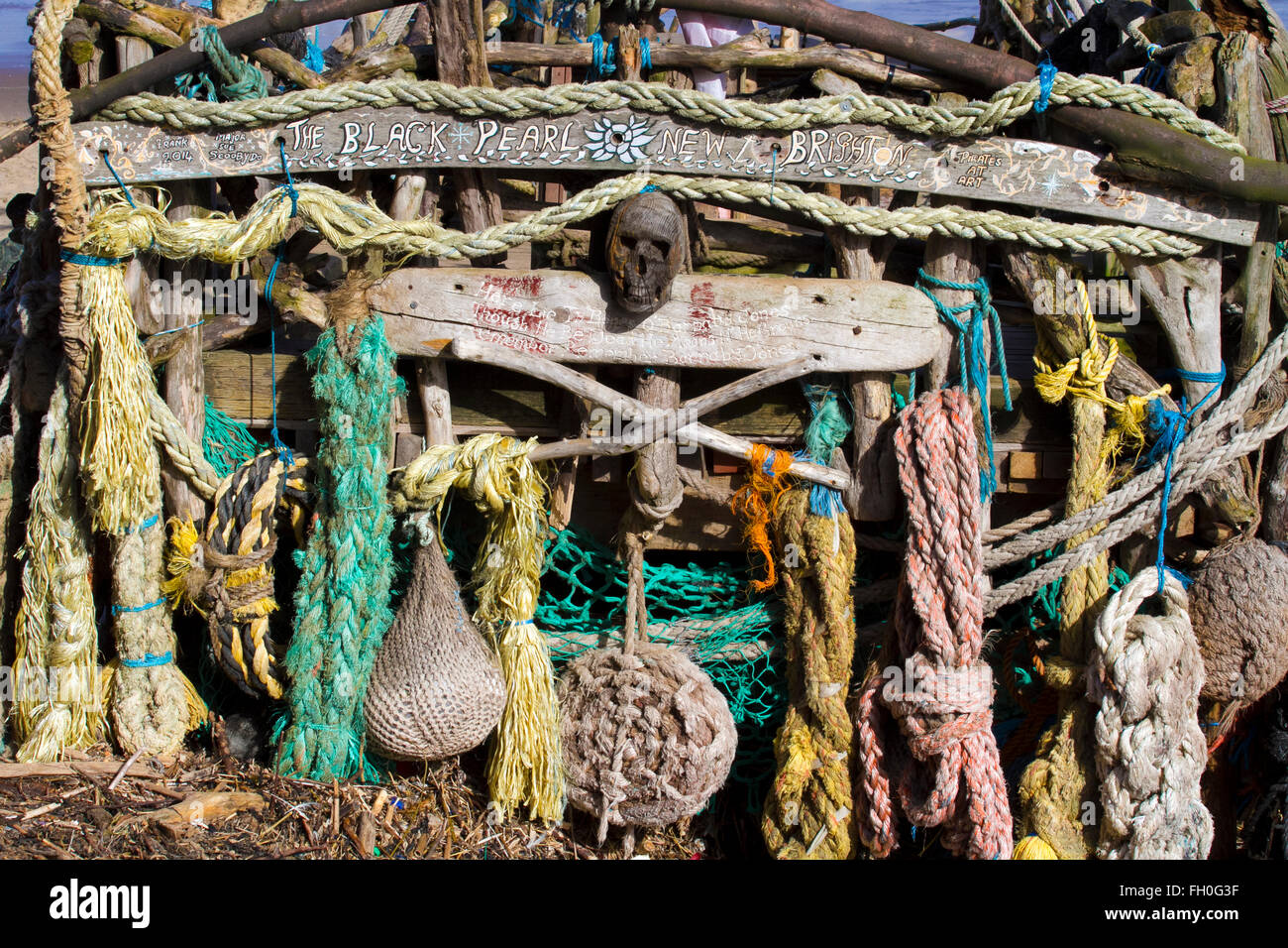 a rope ropes rig rigged rigging moor moored mooring ship ships shipping ...