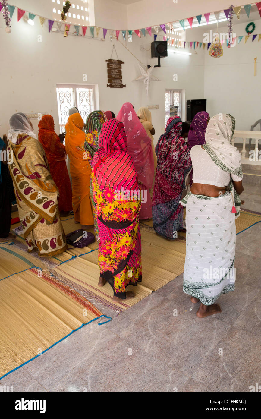 Praying indian villages hi-res stock photography and images - Alamy