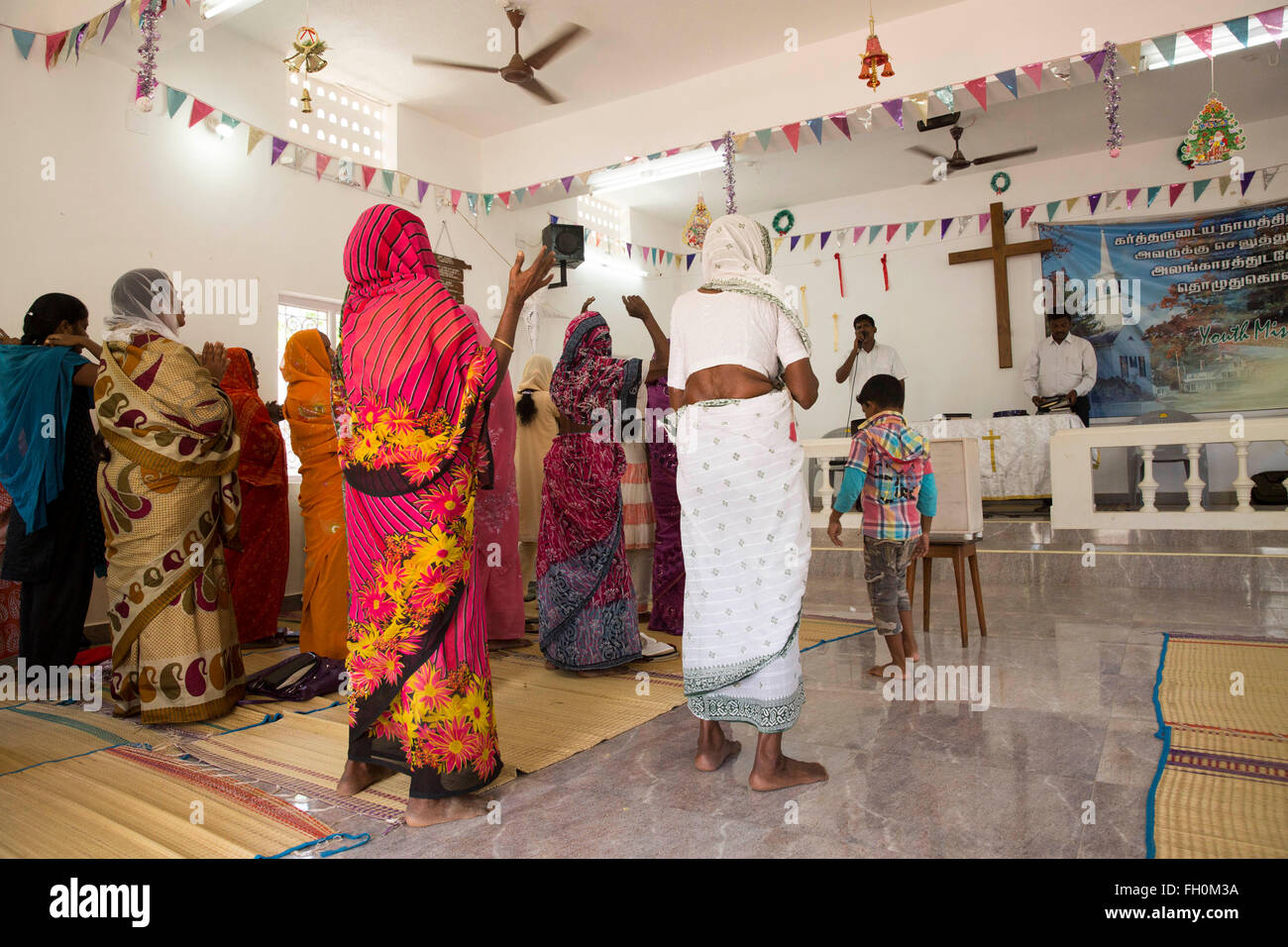 Praying indian villages hi-res stock photography and images - Alamy