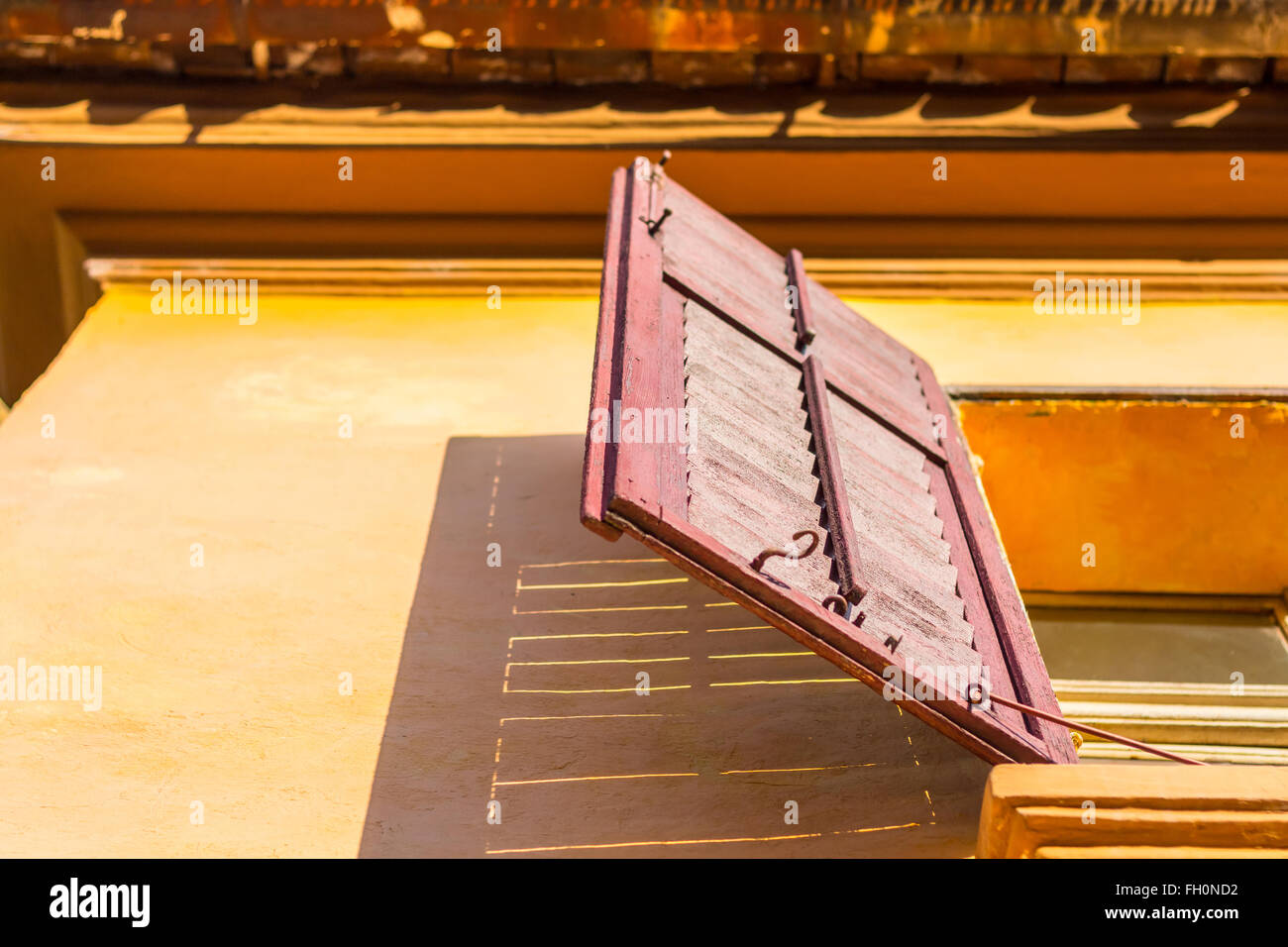 Air shutter hi-res stock photography and images - Alamy