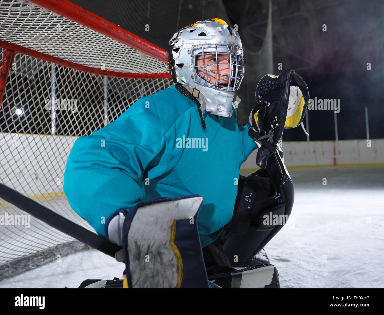 ice hockey goalkeeper Stock Photo - Alamy