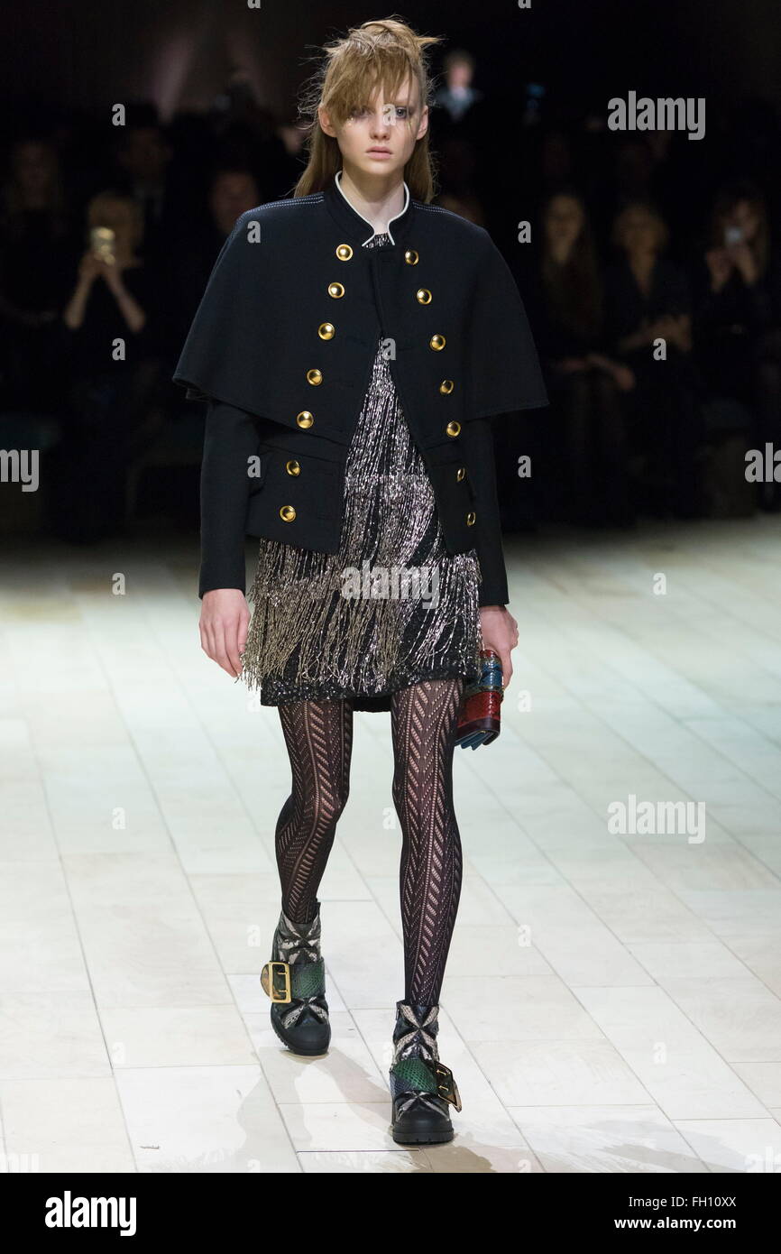 Burberry catwalk london fashion hi-res stock photography and images - Alamy
