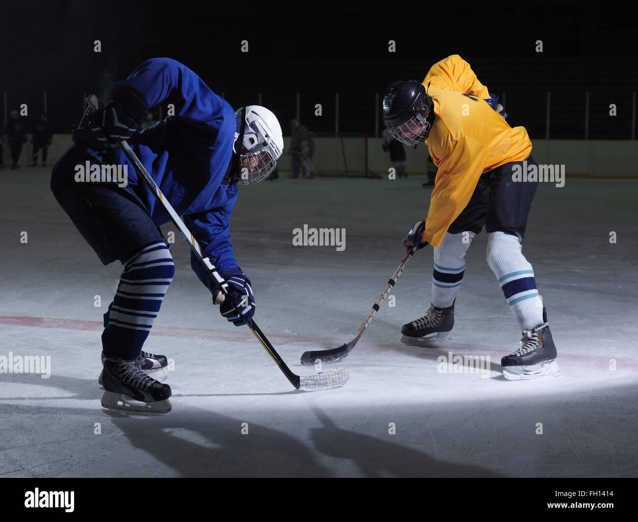 ice hockey sport players Stock Photo - Alamy