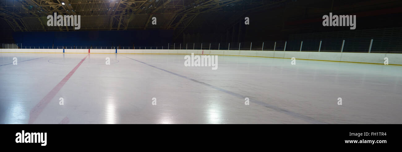empty ice rink, hockey arena Stock Photo - Alamy