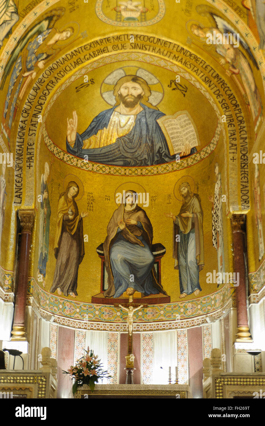 Pictures of a church Stock Photo - Alamy