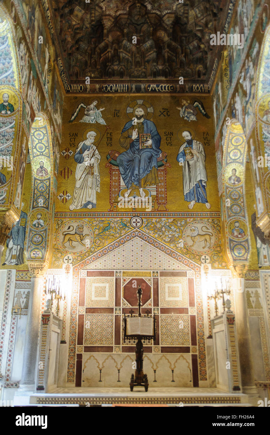 Pictures of a church Stock Photo - Alamy