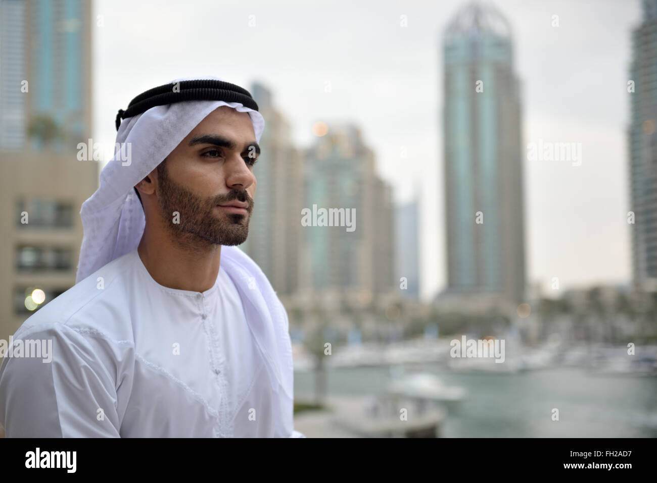 Emirati man hi-res stock photography and images - Alamy