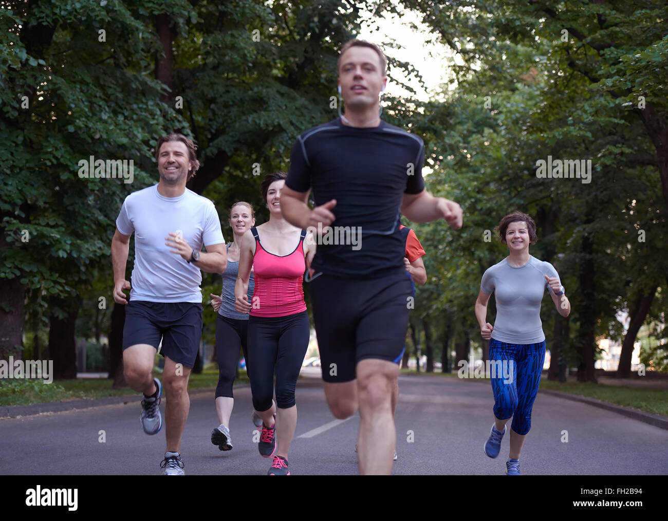 people group jogging Stock Photo - Alamy