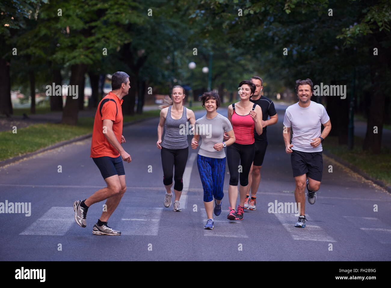 people group jogging Stock Photo - Alamy