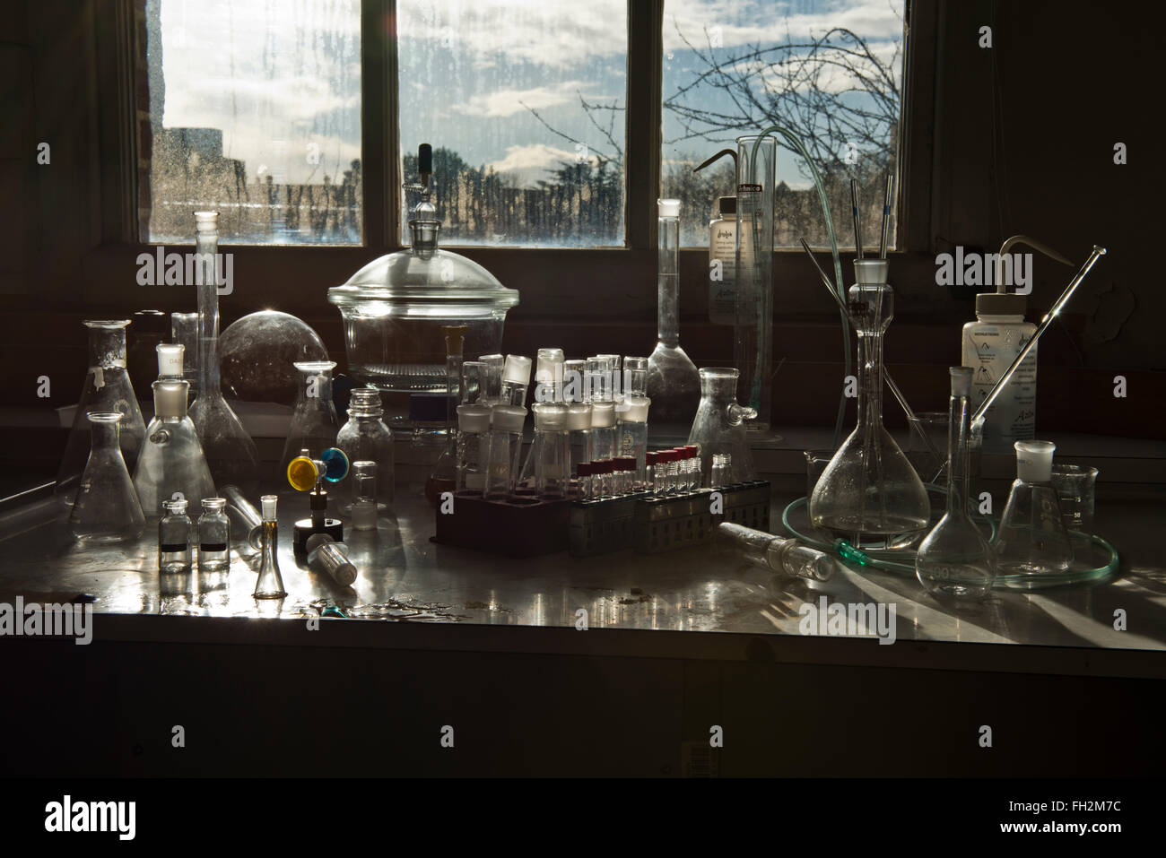 Empty laboratory hi-res stock photography and images - Alamy