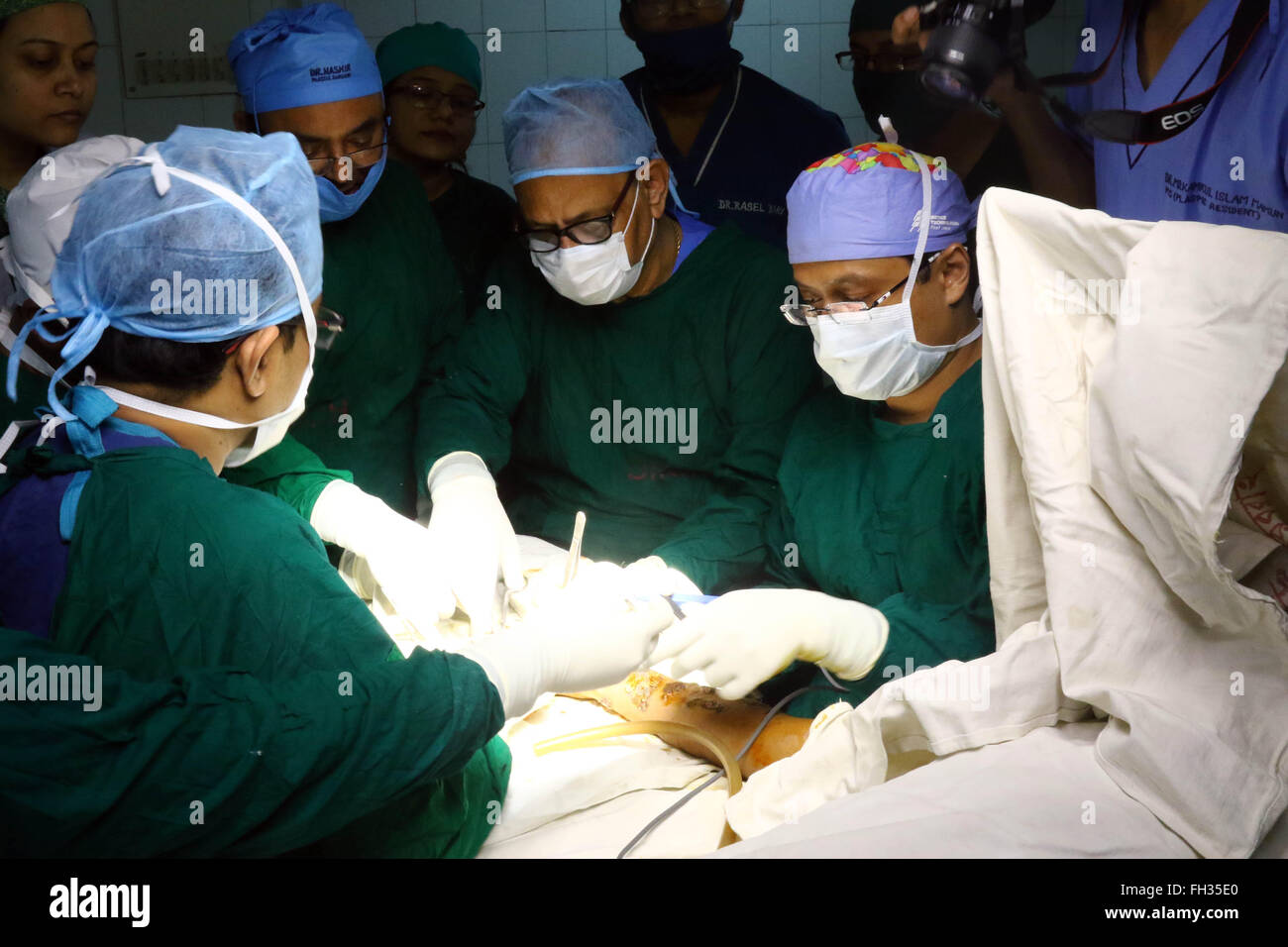 Dhaka, Bangladesh. 23rd February, 2016. Doctors are dressing “Tree Man ...