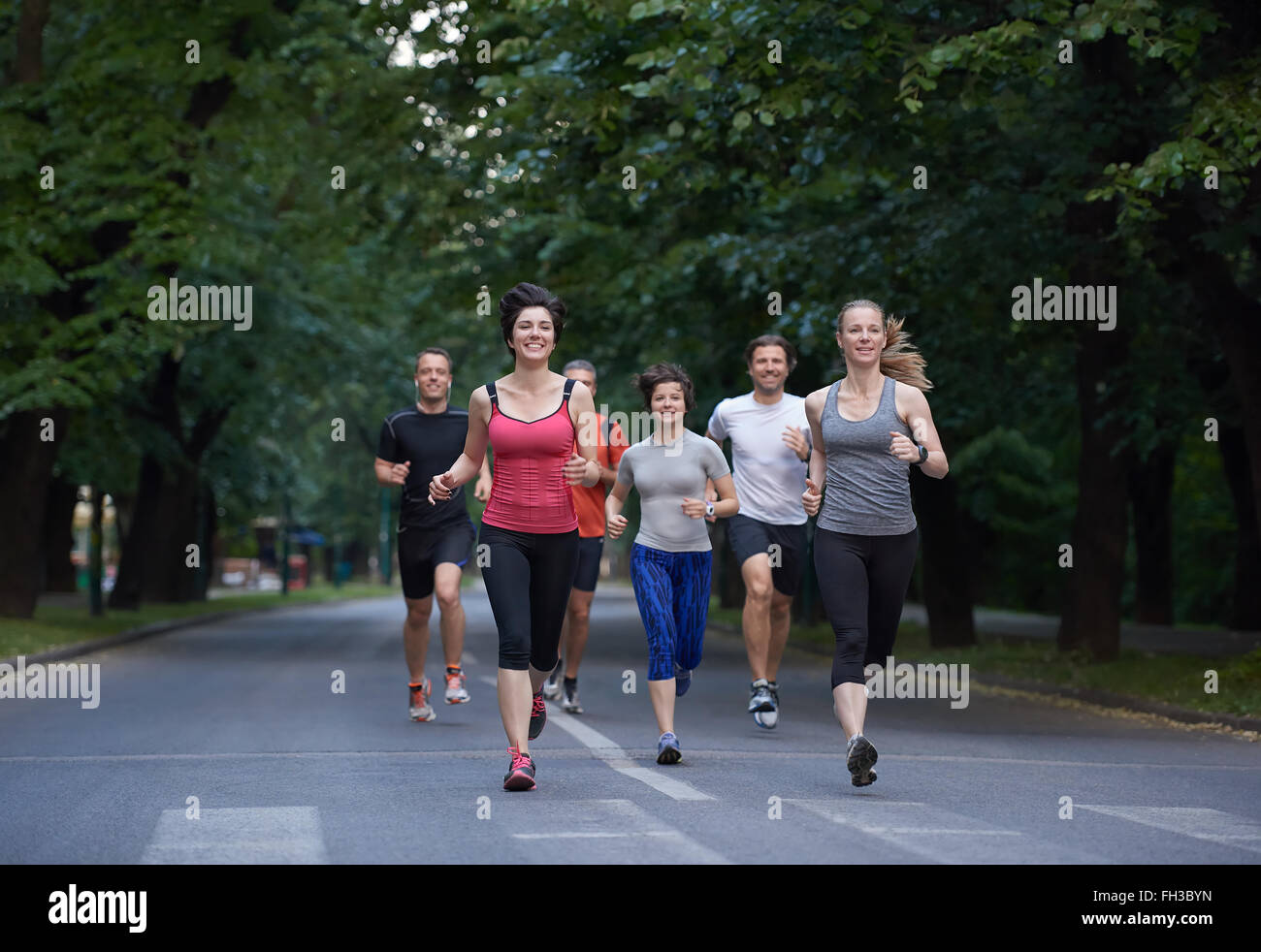 people group jogging Stock Photo - Alamy