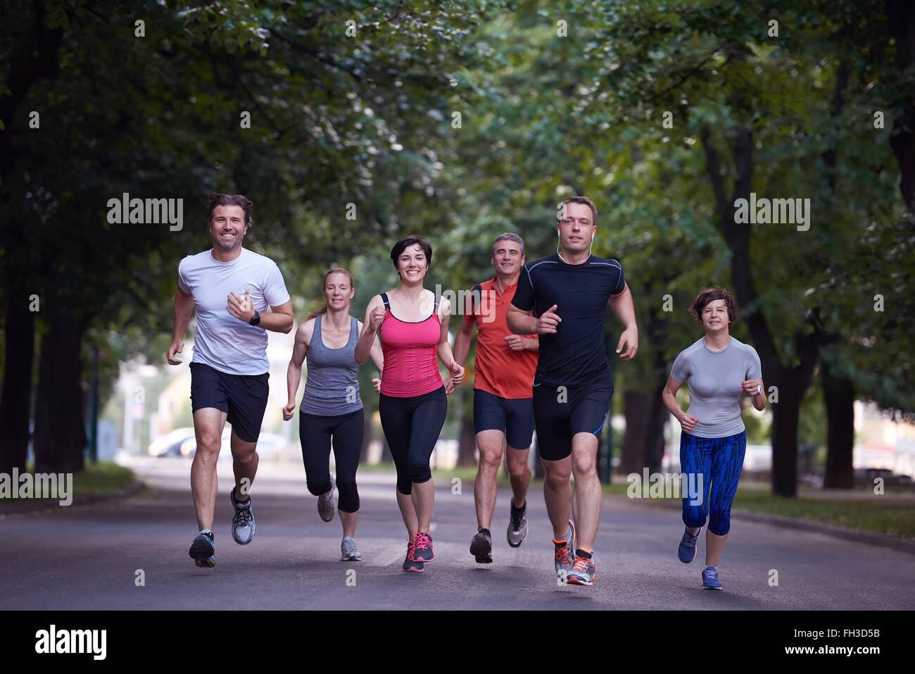 people group jogging Stock Photo - Alamy