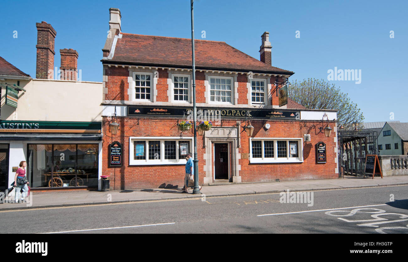 Hertford hertfordshire hi-res stock photography and images - Alamy