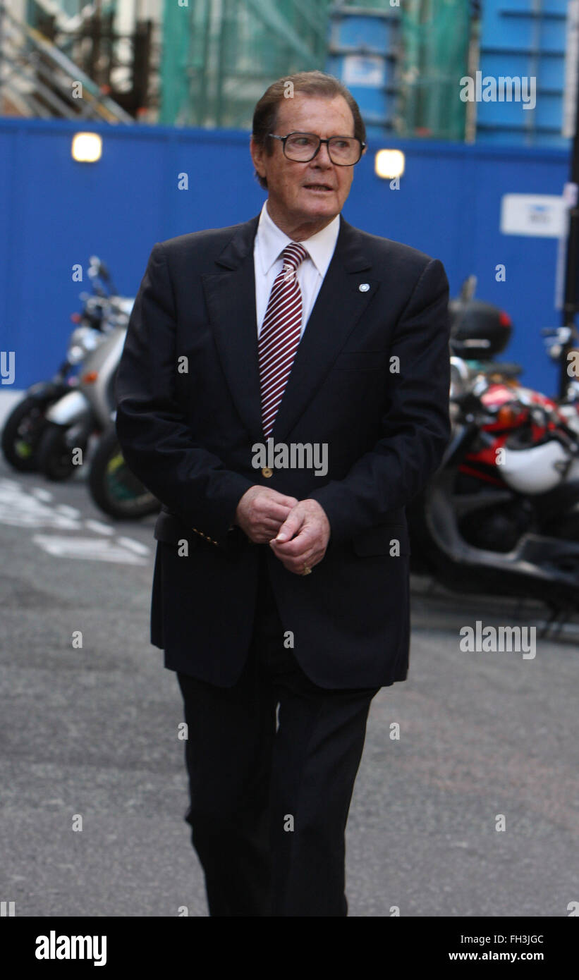 Roger Moore London (credit image © Jack Ludlam Stock Photo - Alamy