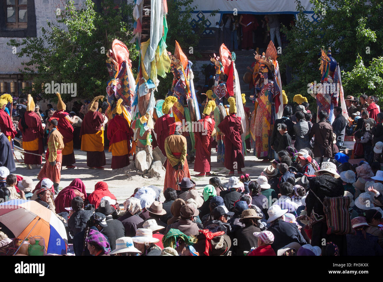 Dance mask hi-res stock photography and images - Alamy