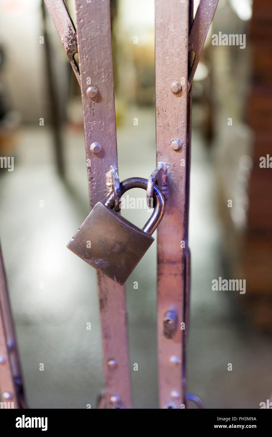 Security metal door hi-res stock photography and images - Alamy
