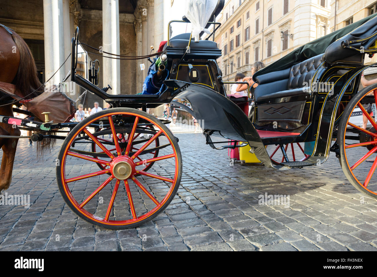 Rome horse carriage hi-res stock photography and images - Alamy