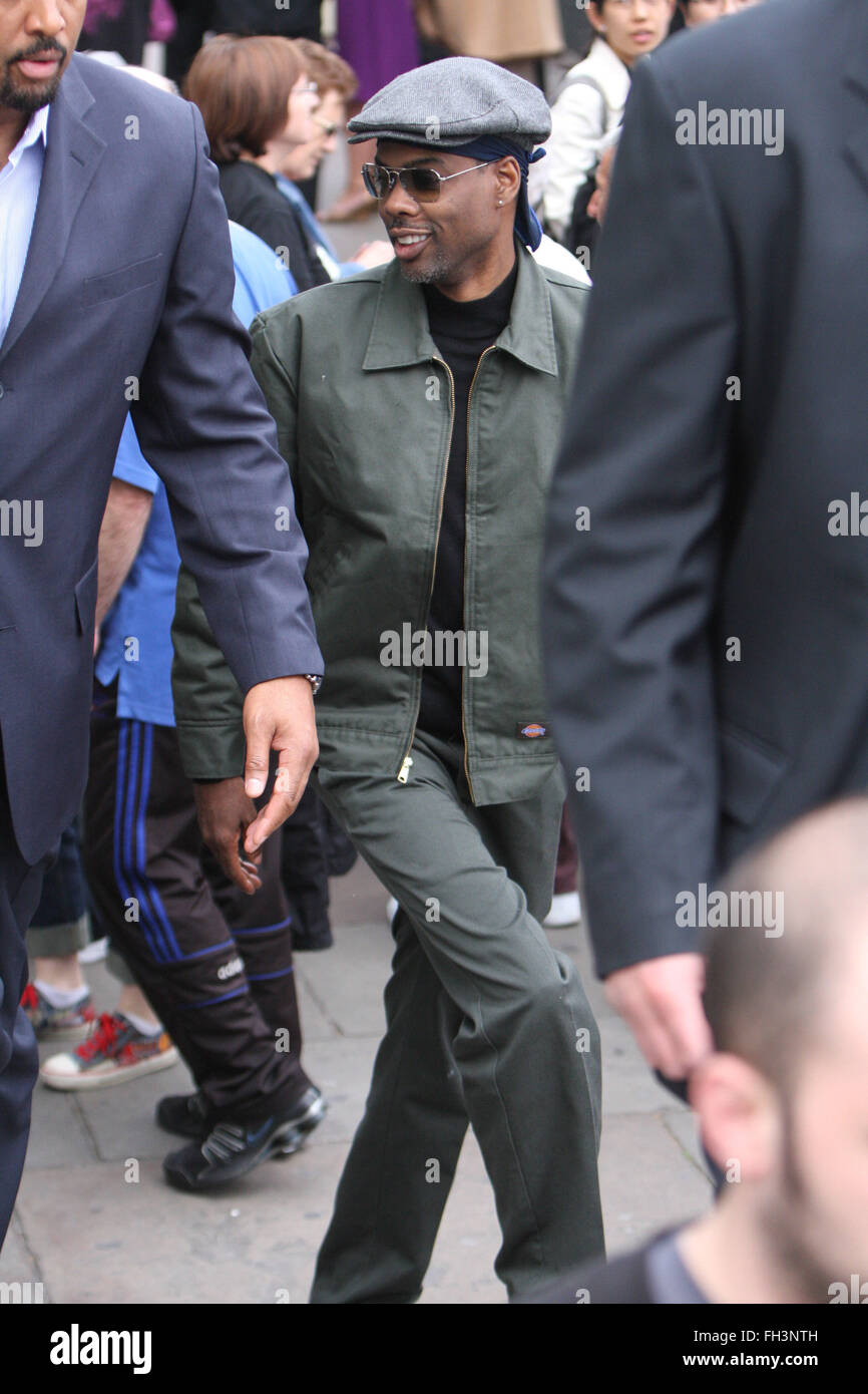 Chris Rock takes the ferry in London to His gig (credit image © Jack ...
