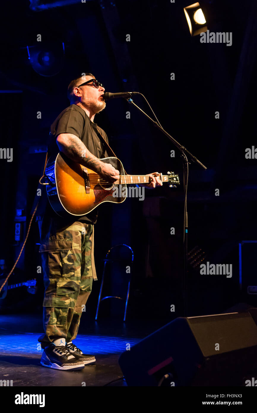 Everlast singer hi-res stock photography and images - Alamy