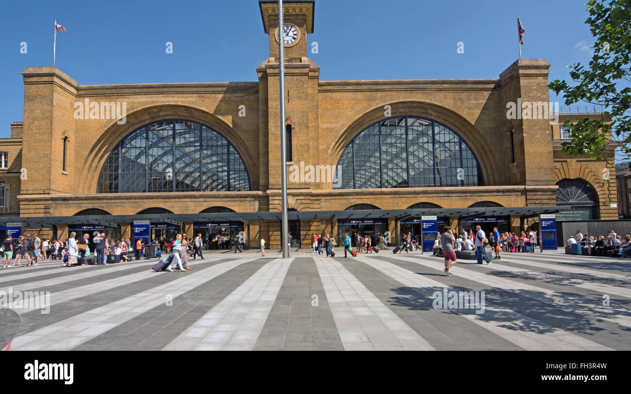 Kings Cross Railway Station, Camden, London, England Stock Photo - Alamy